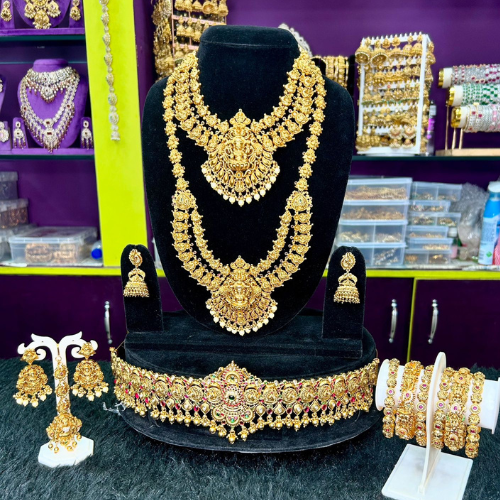 Antique jewellery with pearl hanging Bridal jewellery ...